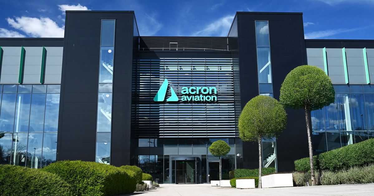London Pilot Training Center | Advanced Flight Training | Acron Aviation